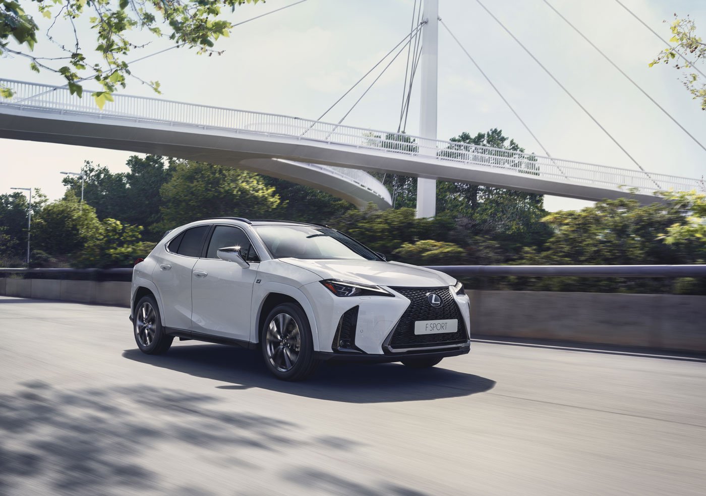 Nouveau Lexus UX : le SUV hybride fait le plein de technologies