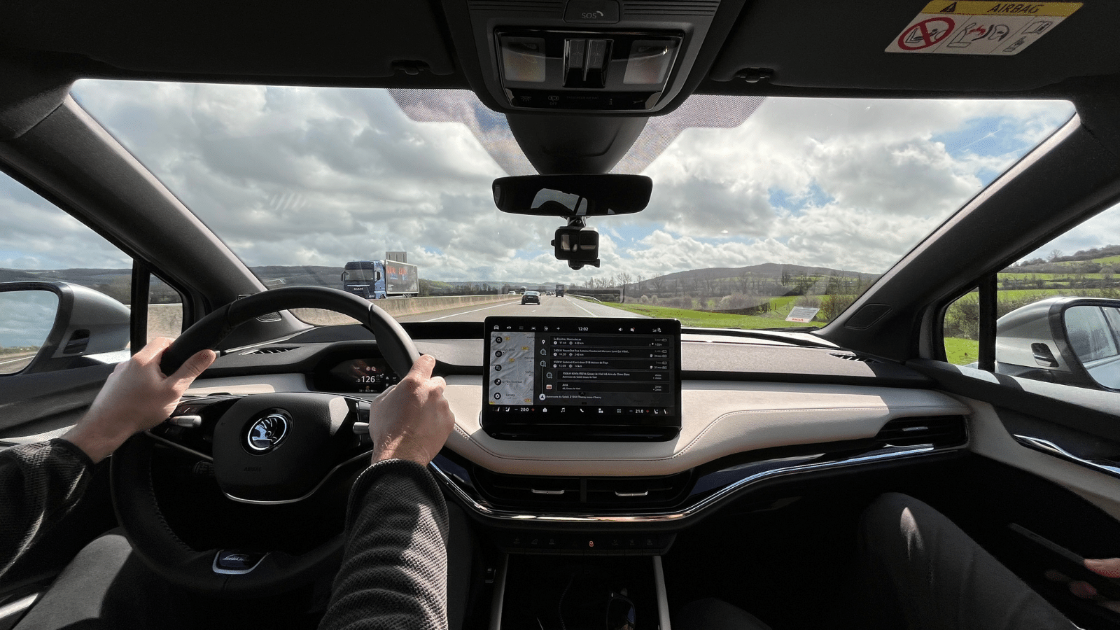 Essai sur 1 900 km - Skoda Enyaq 85X : Tchèque bien chargé