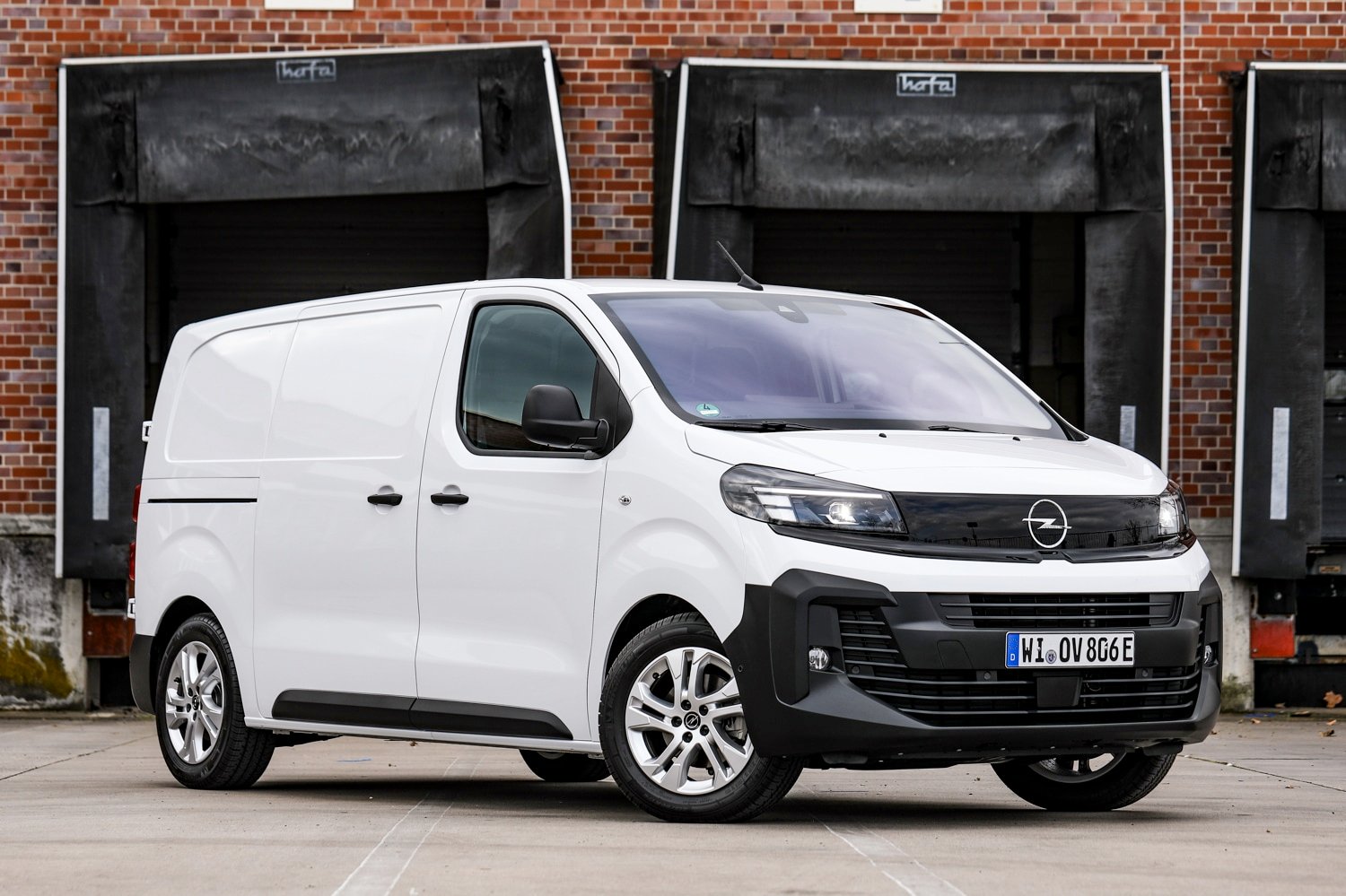Opel Vivaro Electric 2024 : ESSAI de l'utilitaire électrique mid-size