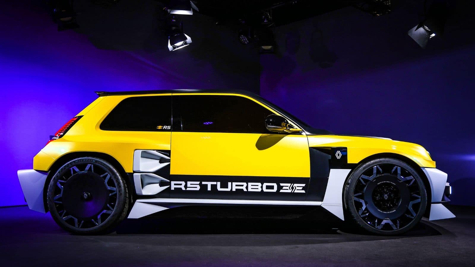 Renault 5 Turbo 3E, la plus petite des grandes supercars électriques