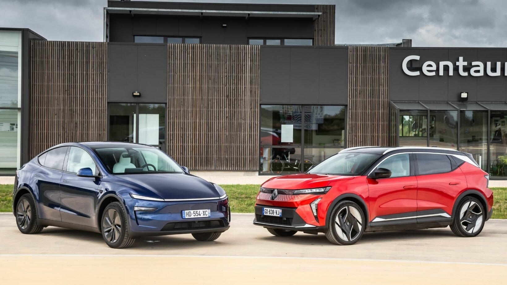 Tesla Model Y vs Renault Scenic E-Tech : le duel électrique au long cours