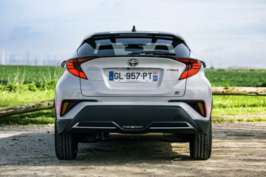 Toyota C-HR GR Sport : ESSAI du SUV compact hybride et sportif