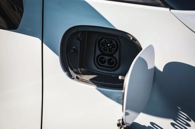 Maxus eDeliver5 : ESSAI du fourgon électrique et accessible