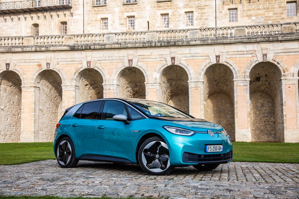 Volkswagen ID.3 vs Tesla Model 3 : essai comparatif exclusif