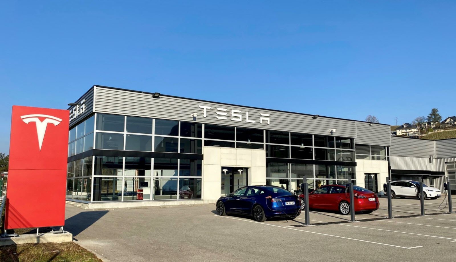 Tesla annonce l’ouverture de nouveaux centres en France