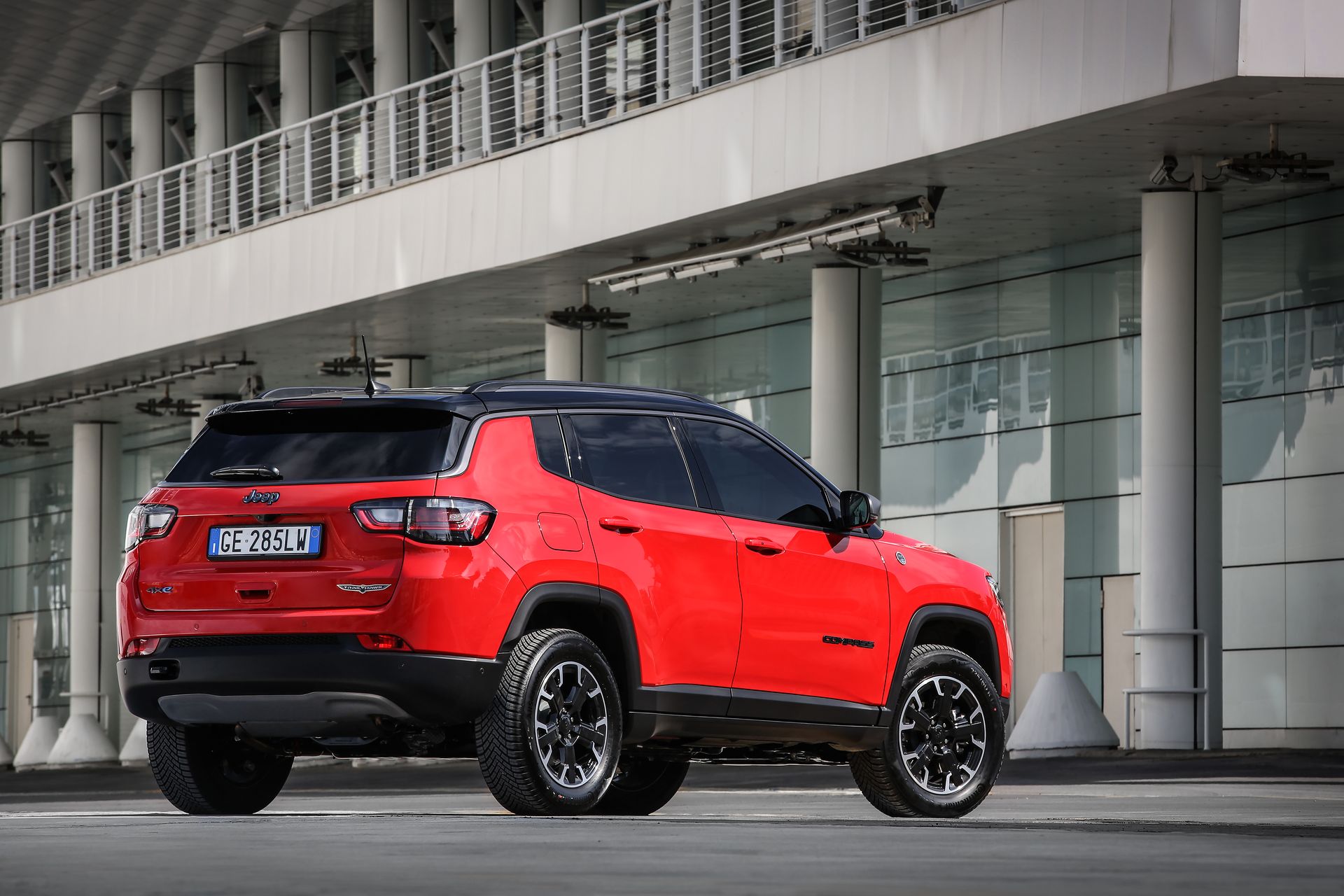 Jeep Compass 4xe hybride rechargeable : prix, autonomie, batterie