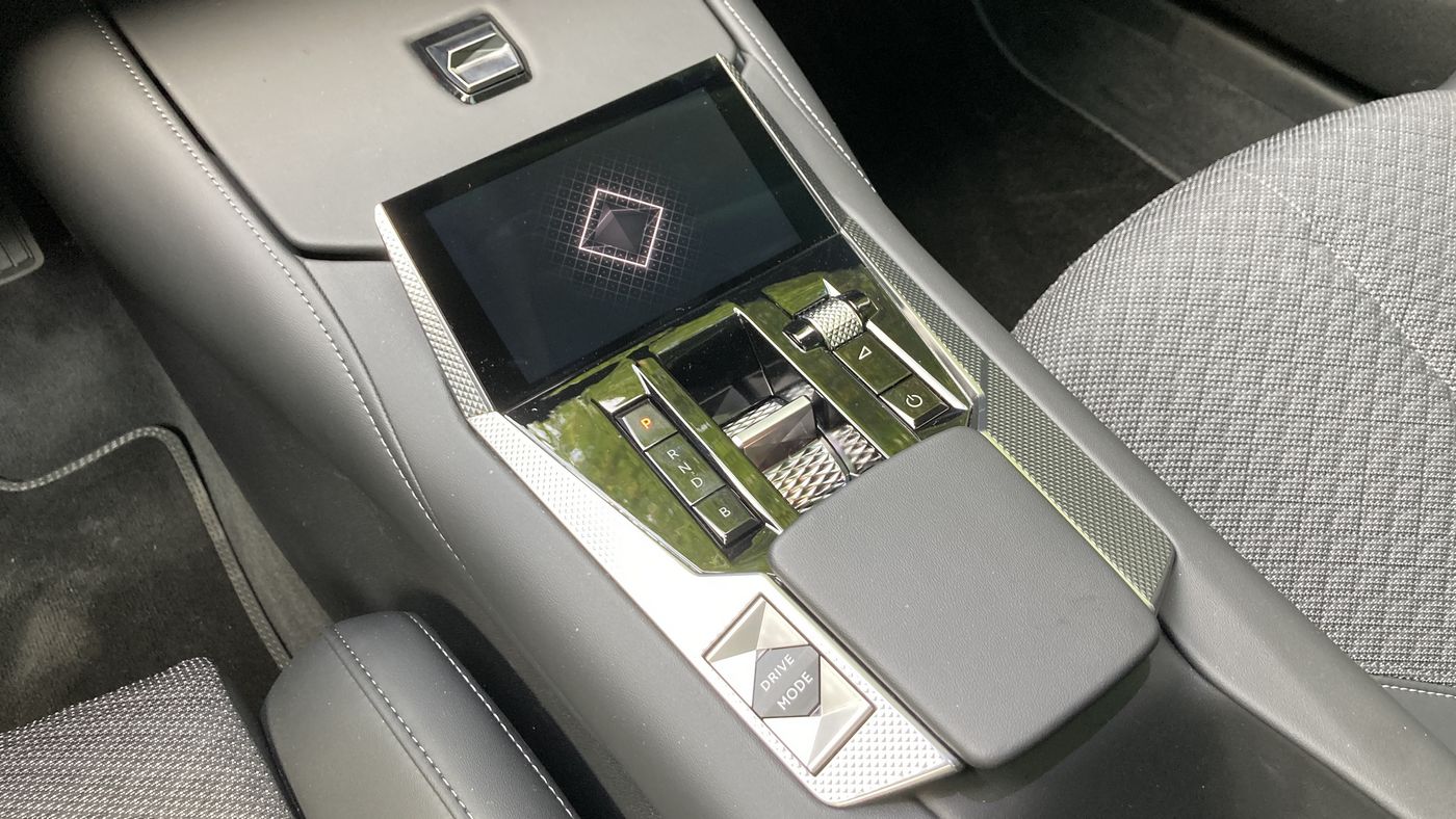 Essai DS 4 hybride rechargeable : la meilleure des compactes premiums