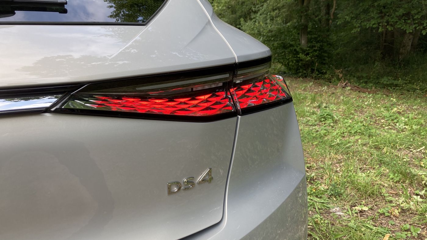 Essai DS 4 hybride rechargeable : la meilleure des compactes premiums