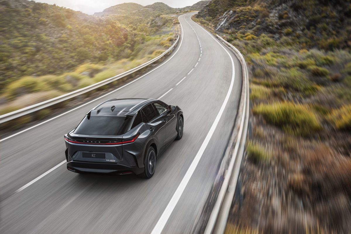 Lexus RZ 450e électrique : prix, commercialisation, autonomie