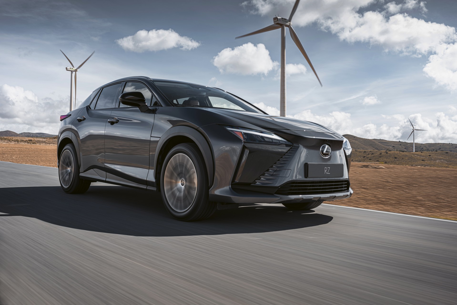 Lexus RZ 450e : le SUV électrique en 5 points