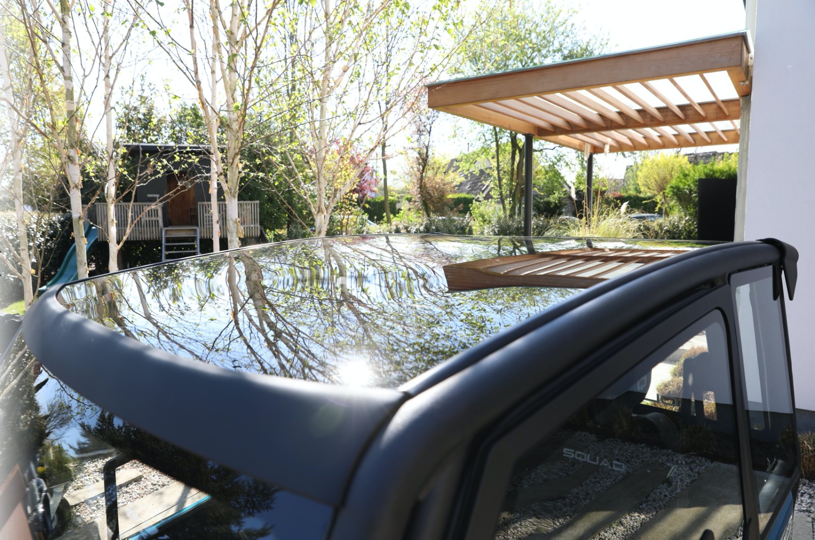 Squad Solar City Car, la mini-citadine solaire venue des Pays-Bas