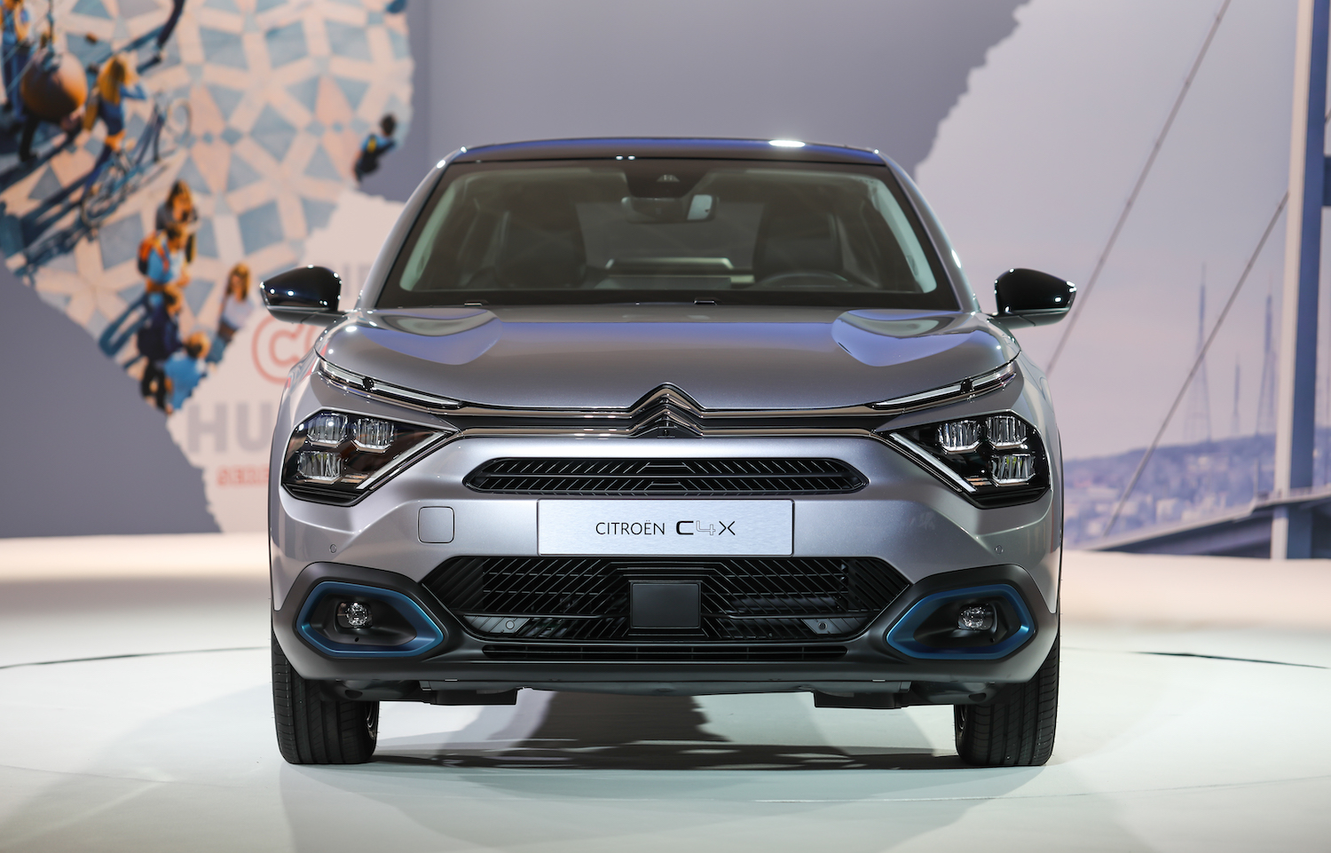 Citroën ë-C4 X : notre découverte de la baby C5 X électrique