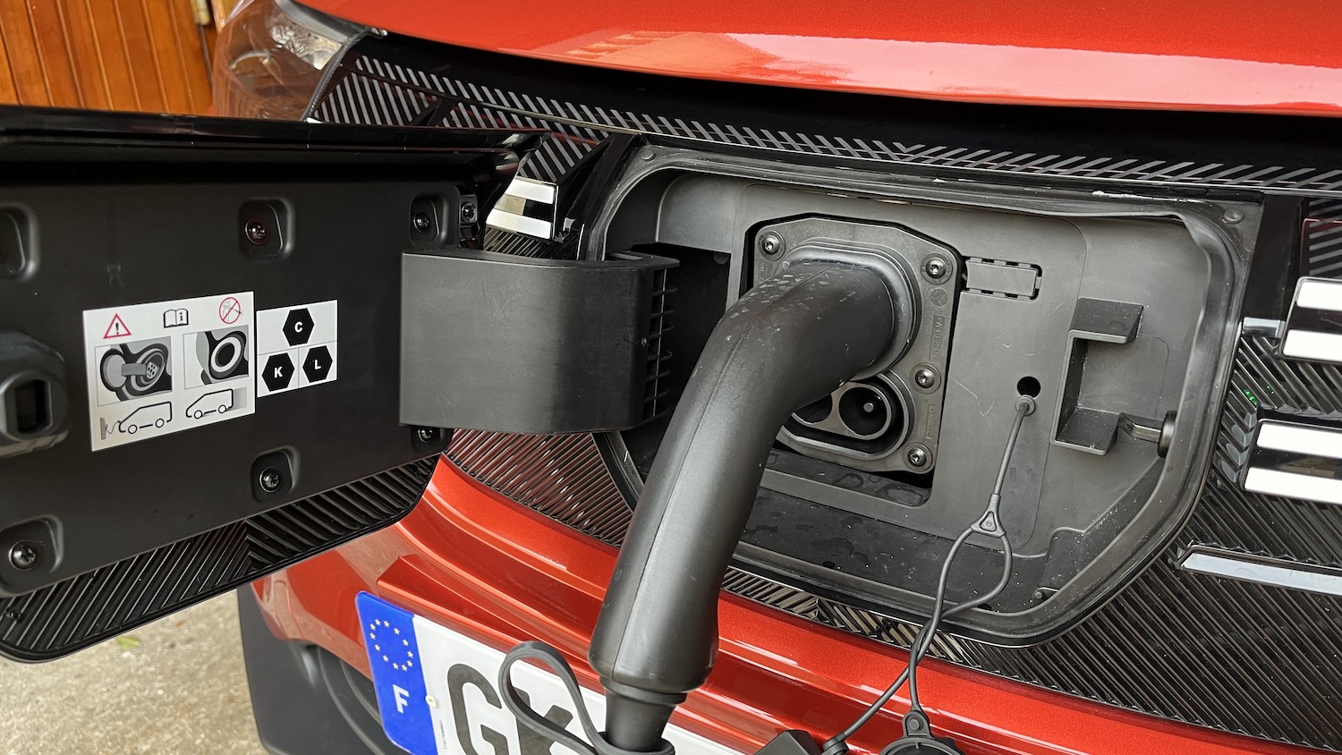 Essai vidéo - Dacia Spring électrique 2023 : mini restylage, maxi inflation