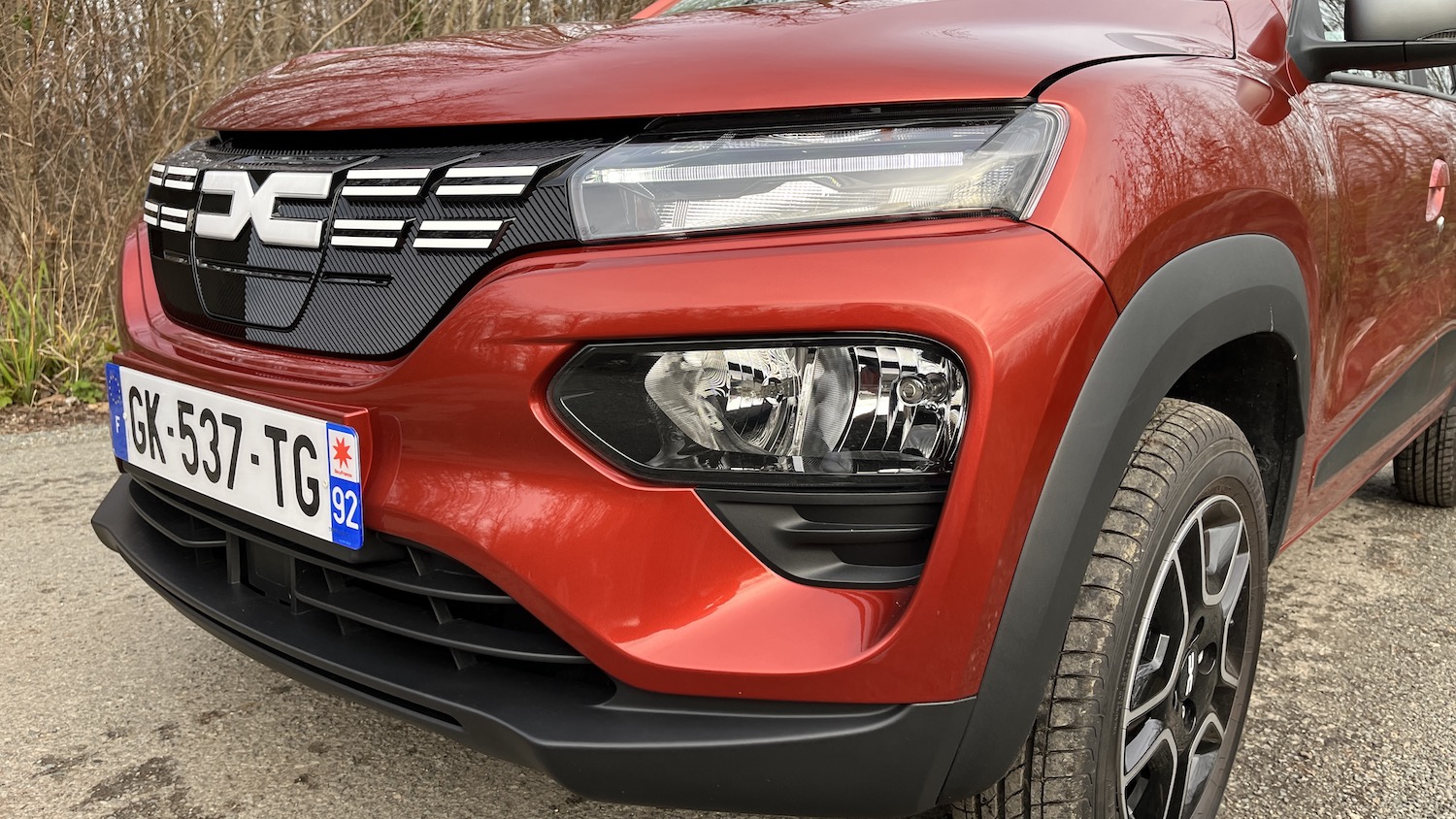 Essai vidéo - Dacia Spring électrique 2023 : mini restylage, maxi inflation