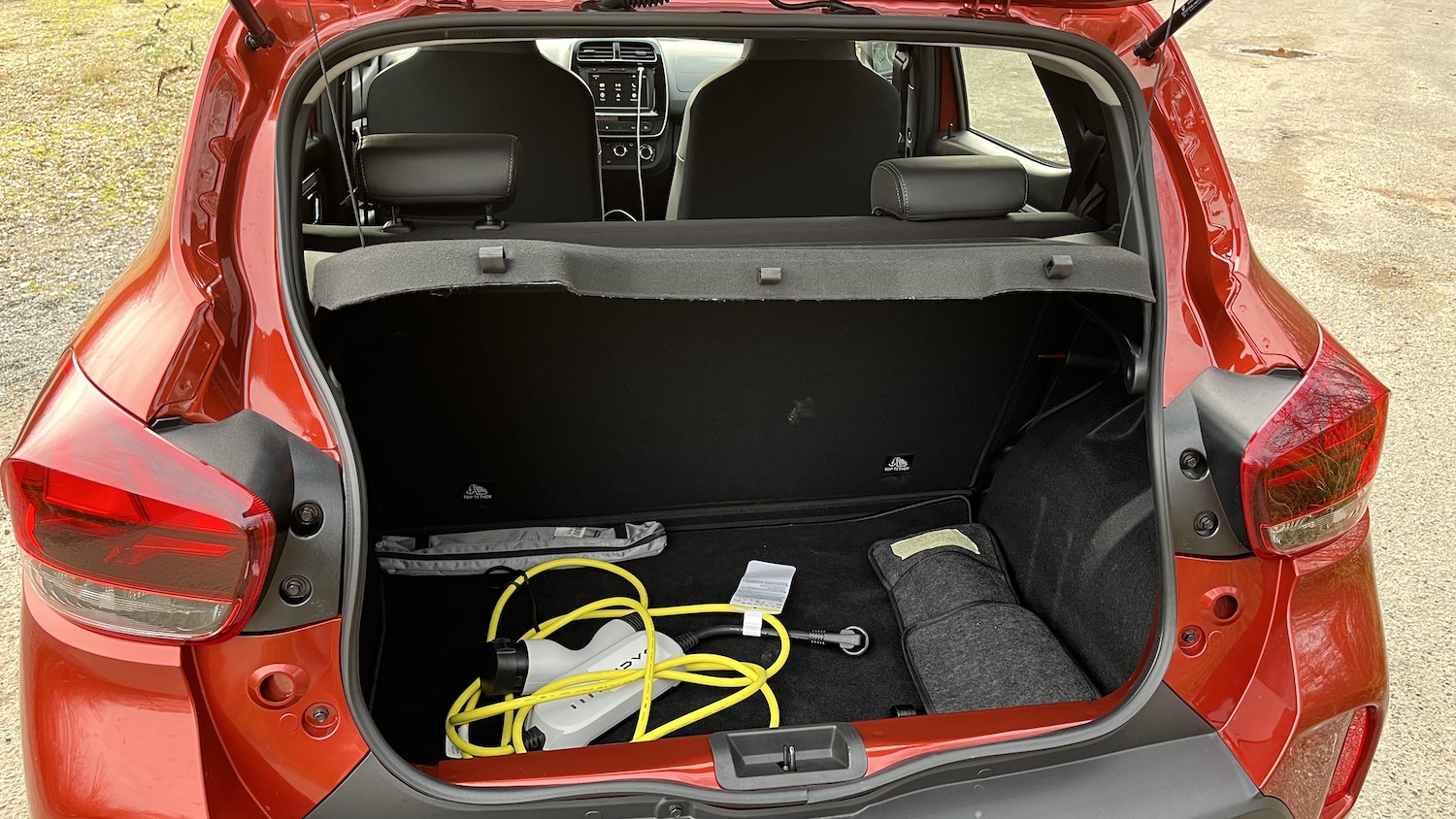 Essai vidéo - Dacia Spring électrique 2023 : mini restylage, maxi inflation