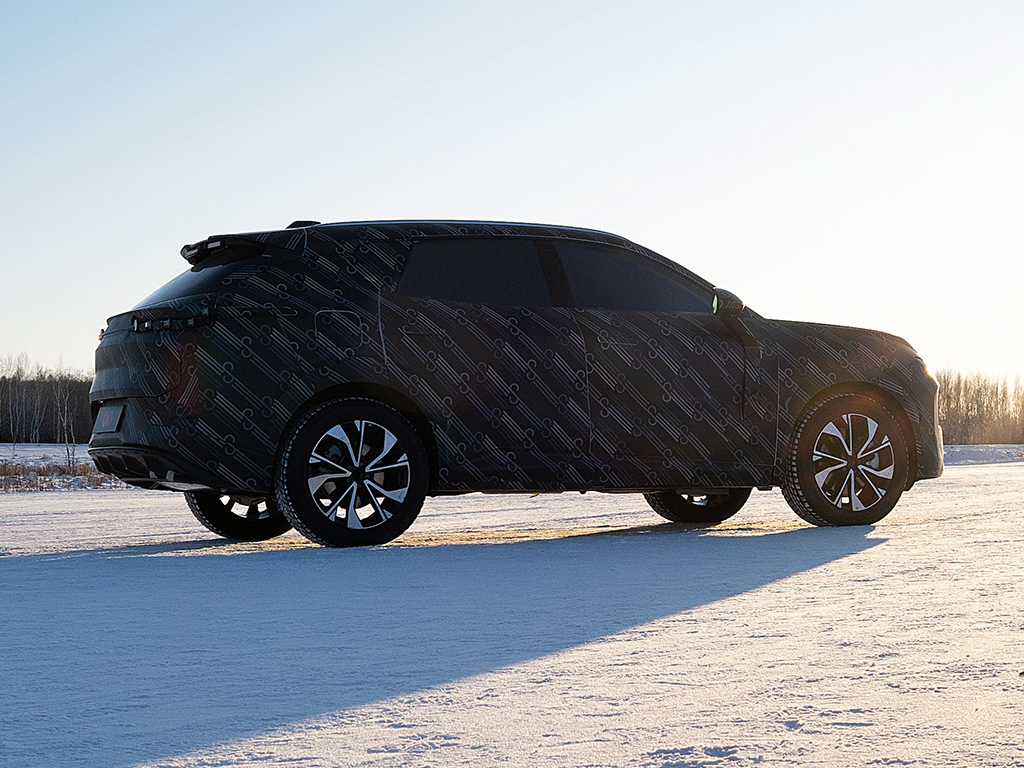 Le nouveau SUV hybride rechargeable Lynk&Co 08 arrive