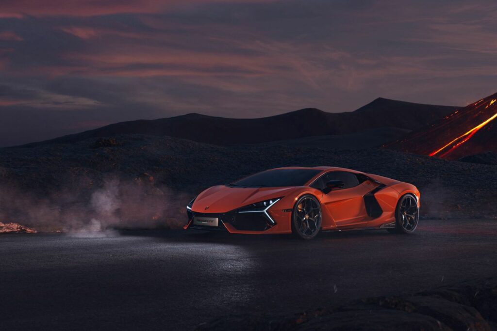 Lamborghini Revuelto