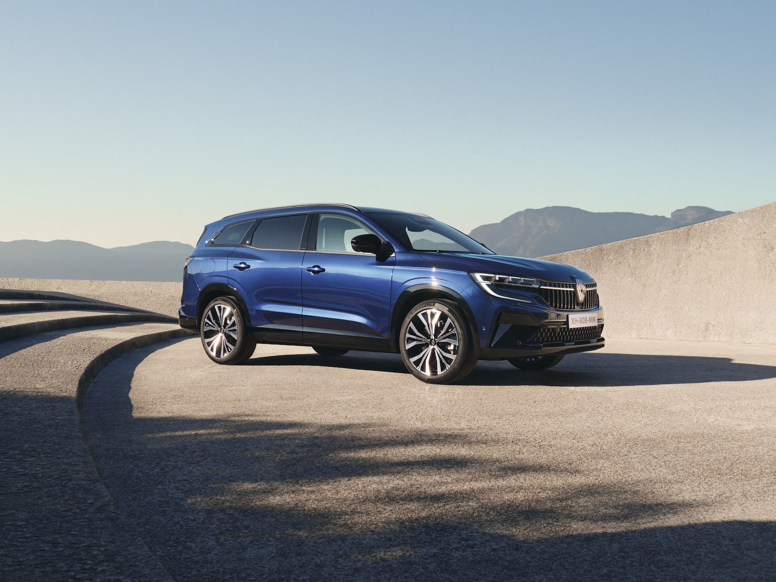 Vidéo - Renault Espace E-Tech hybride : vous ne l’appellerez plus monospace