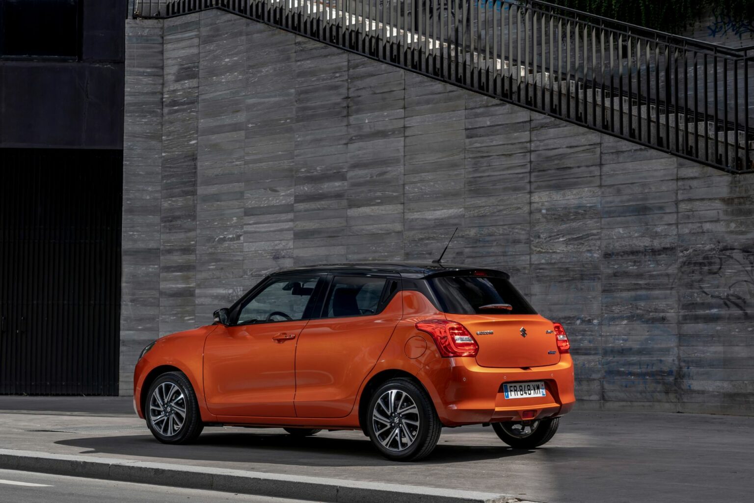 Suzuki Swift hybride : fiche technique