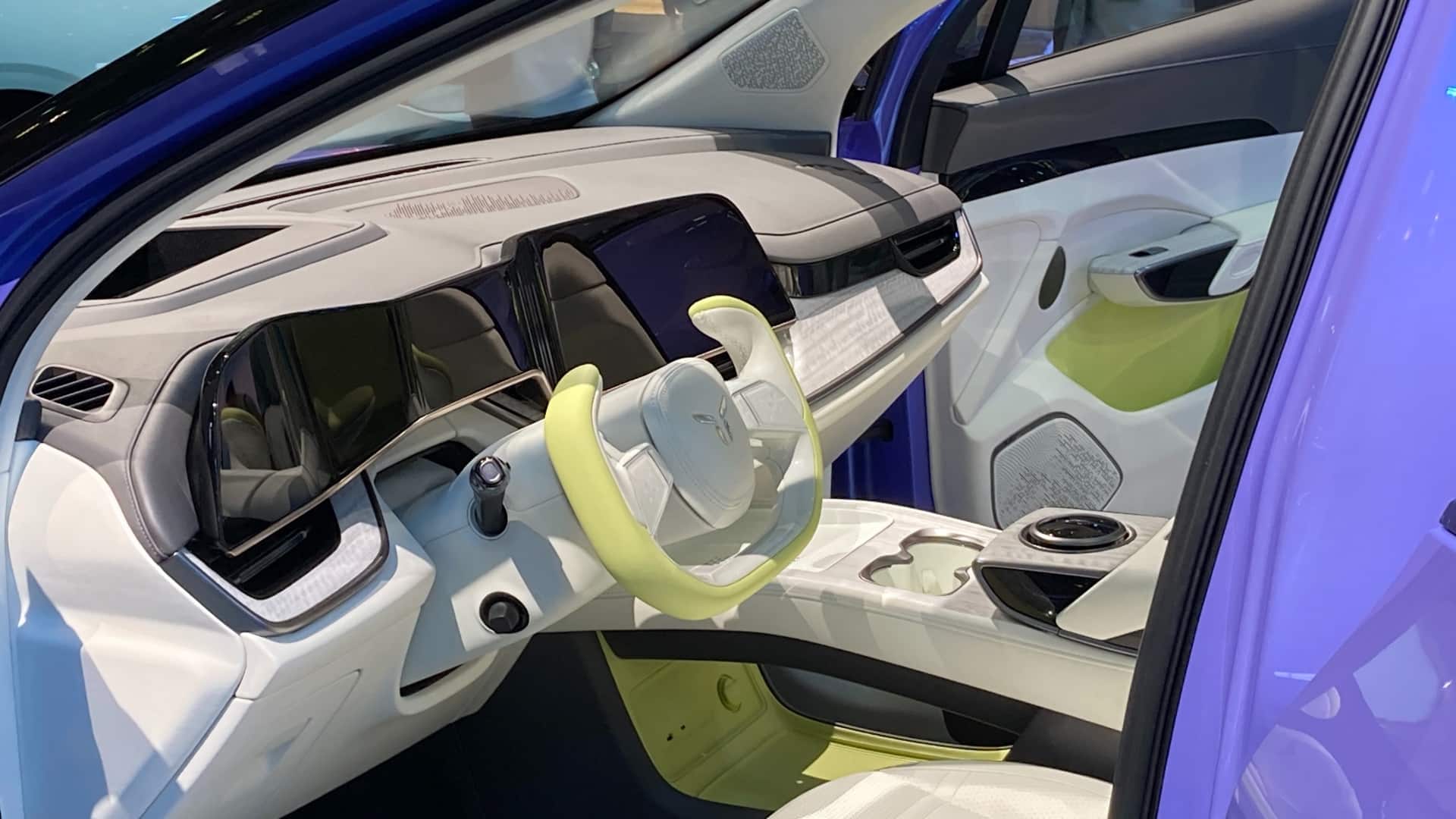 Avec les E001 et E202, HongQi veut survivre dans le nouveau monde électrique