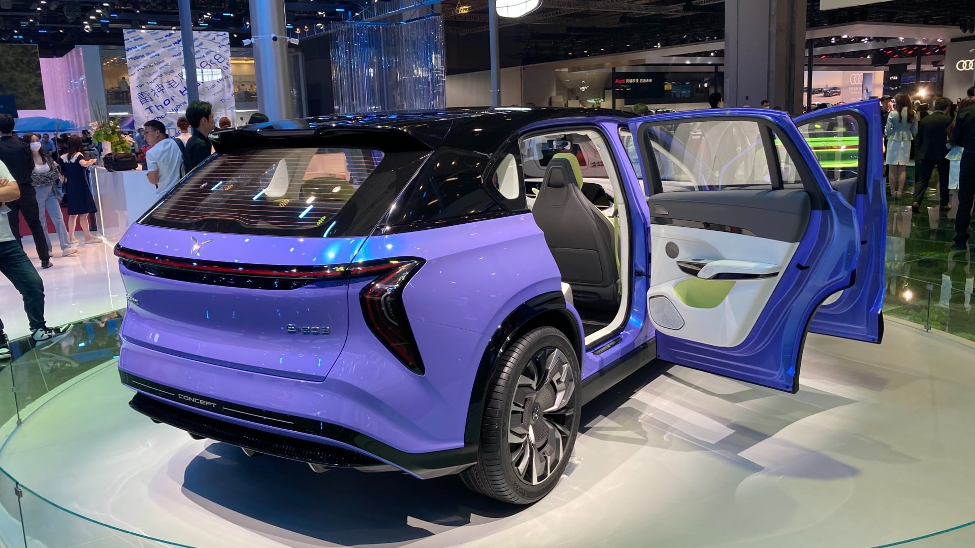 Avec les E001 et E202, HongQi veut survivre dans le nouveau monde électrique