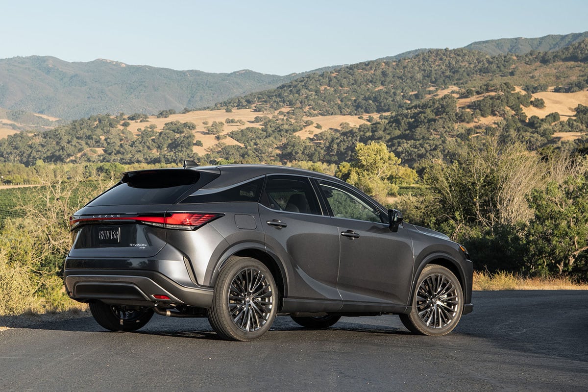 Essai - Lexus RX 450h+ et 500h : pourquoi faire simple