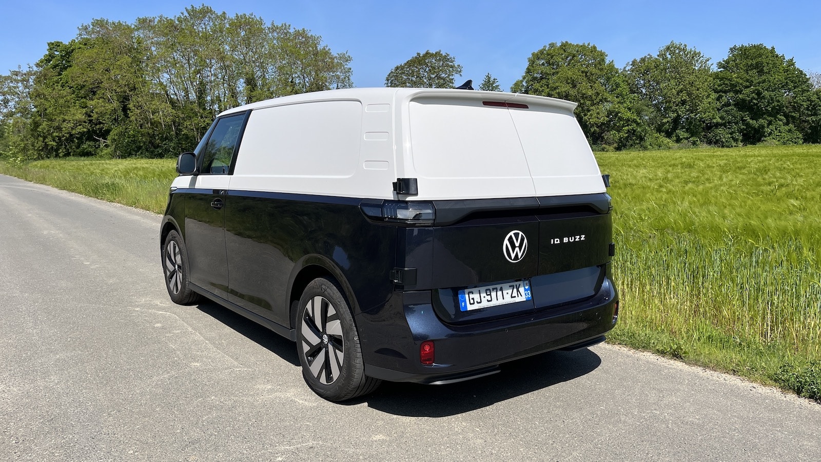 Essai vidéo - Volkswagen ID. Buzz Cargo : le premium des pros