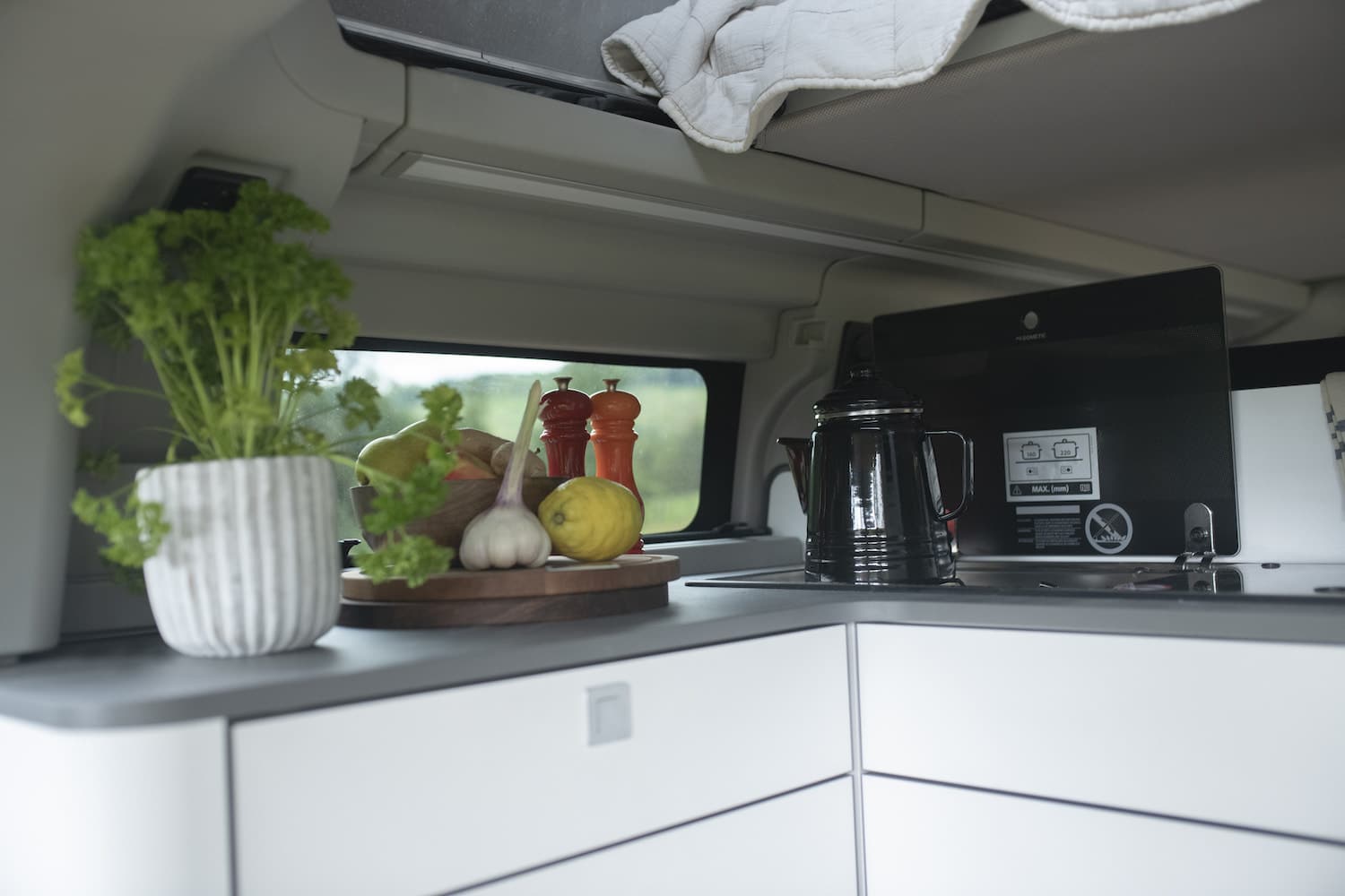 Transit Nugget PHEV : Ford lance son premier van hybride rechargeable