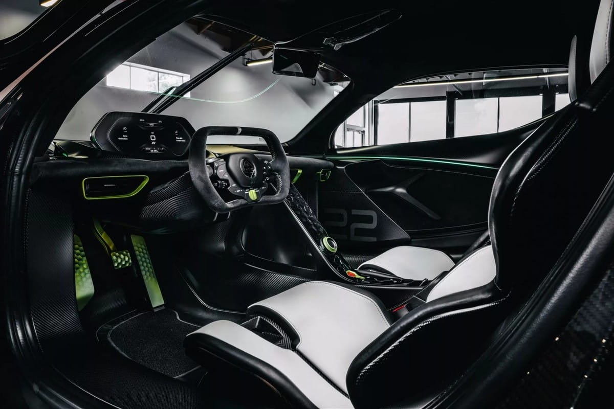 Une Lotus Evija spéciale livrée à un client célèbre à Pebble Beach