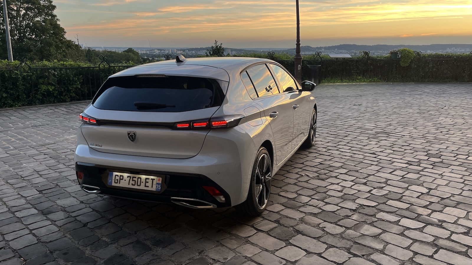 Essai vidéo - Peugeot e308 : L’allure sans l’allant