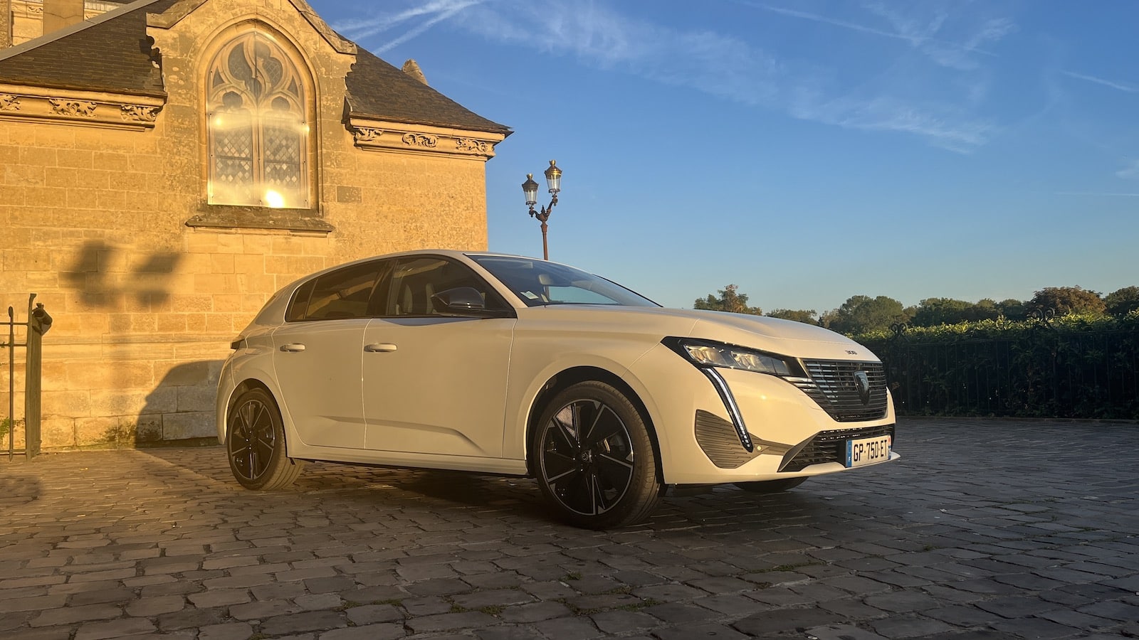 Essai vidéo - Peugeot e308 : L’allure sans l’allant