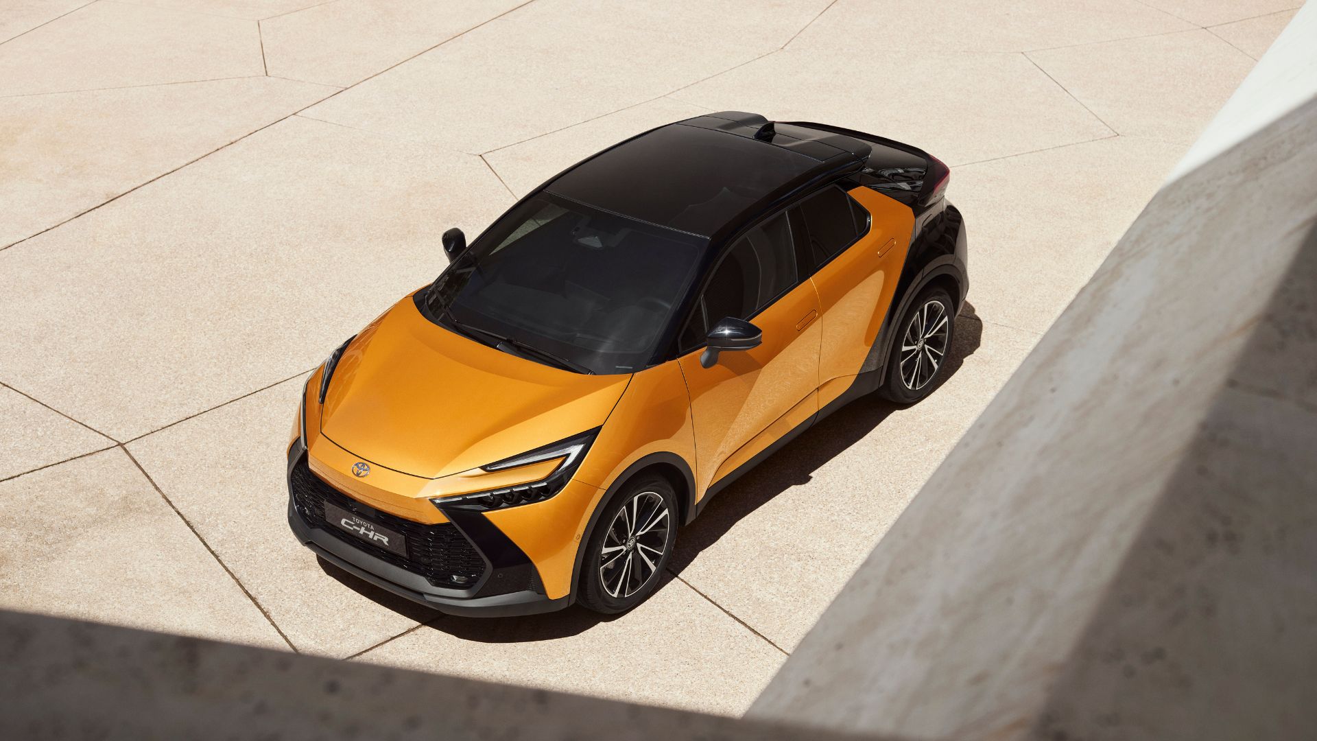 Toyota C-HR hybride rechargeable : fiche technique