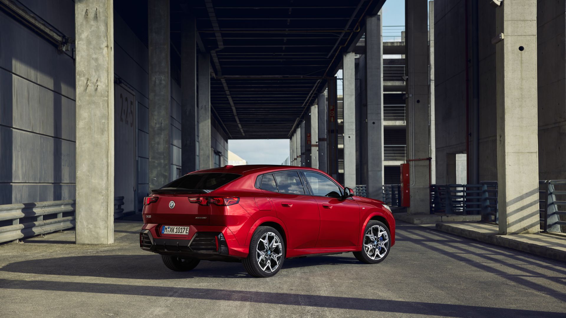 BMW iX2 : batterie, autonomie, recharge, performances