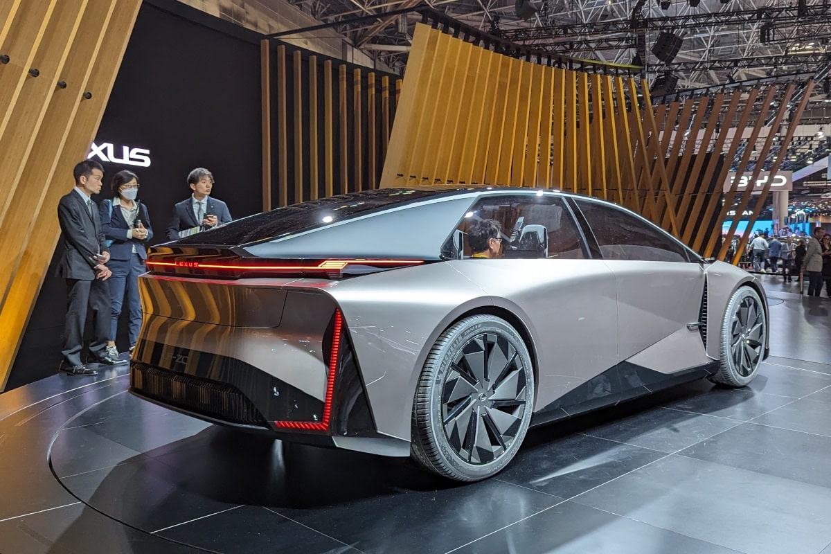 Lexus est maintenant focalisé sur l'électrique avec les concepts LF-ZC et LF-ZL