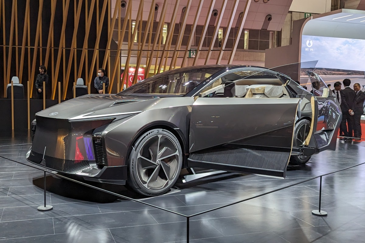 Lexus est maintenant focalisé sur l'électrique avec les concepts LF-ZC et LF-ZL