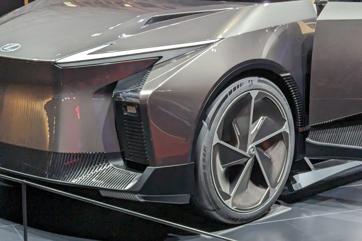 Lexus est maintenant focalisé sur l'électrique avec les concepts LF-ZC et LF-ZL