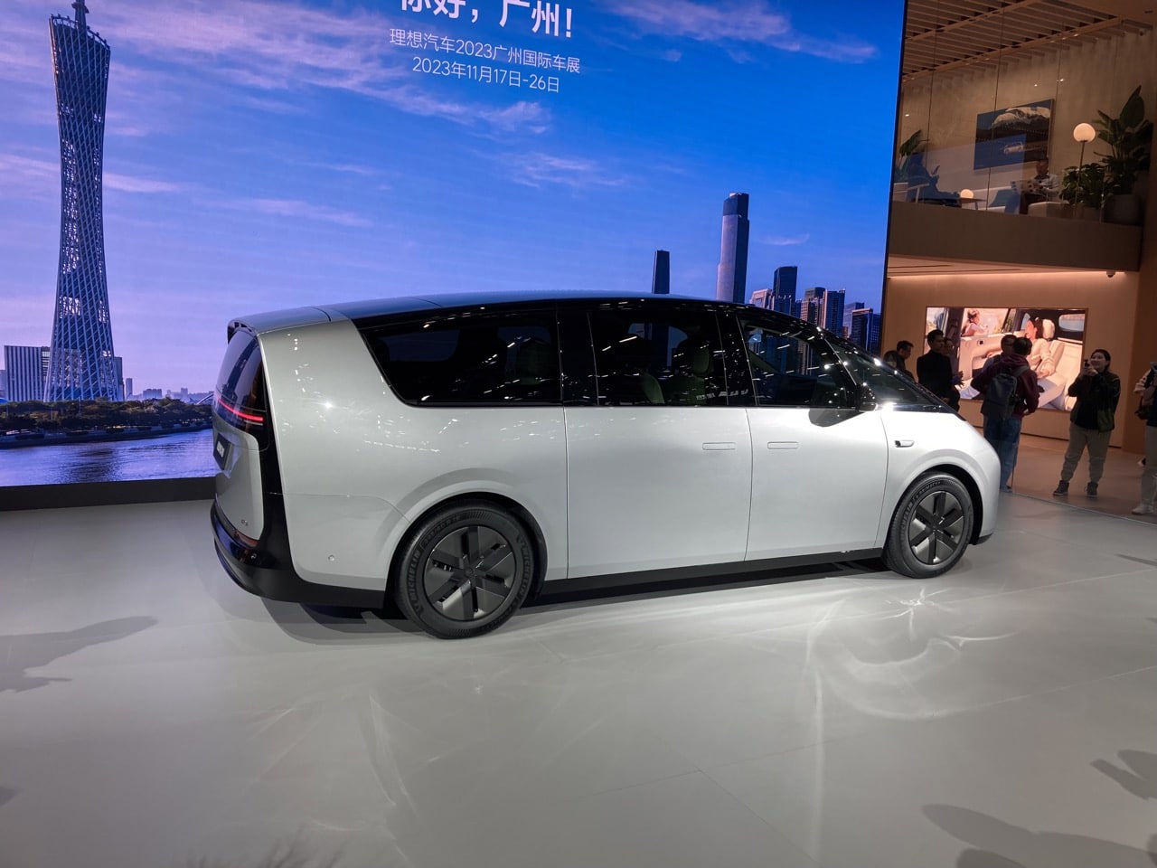 Ce modèle électrique chinois bat tous les records de vitesse de recharge