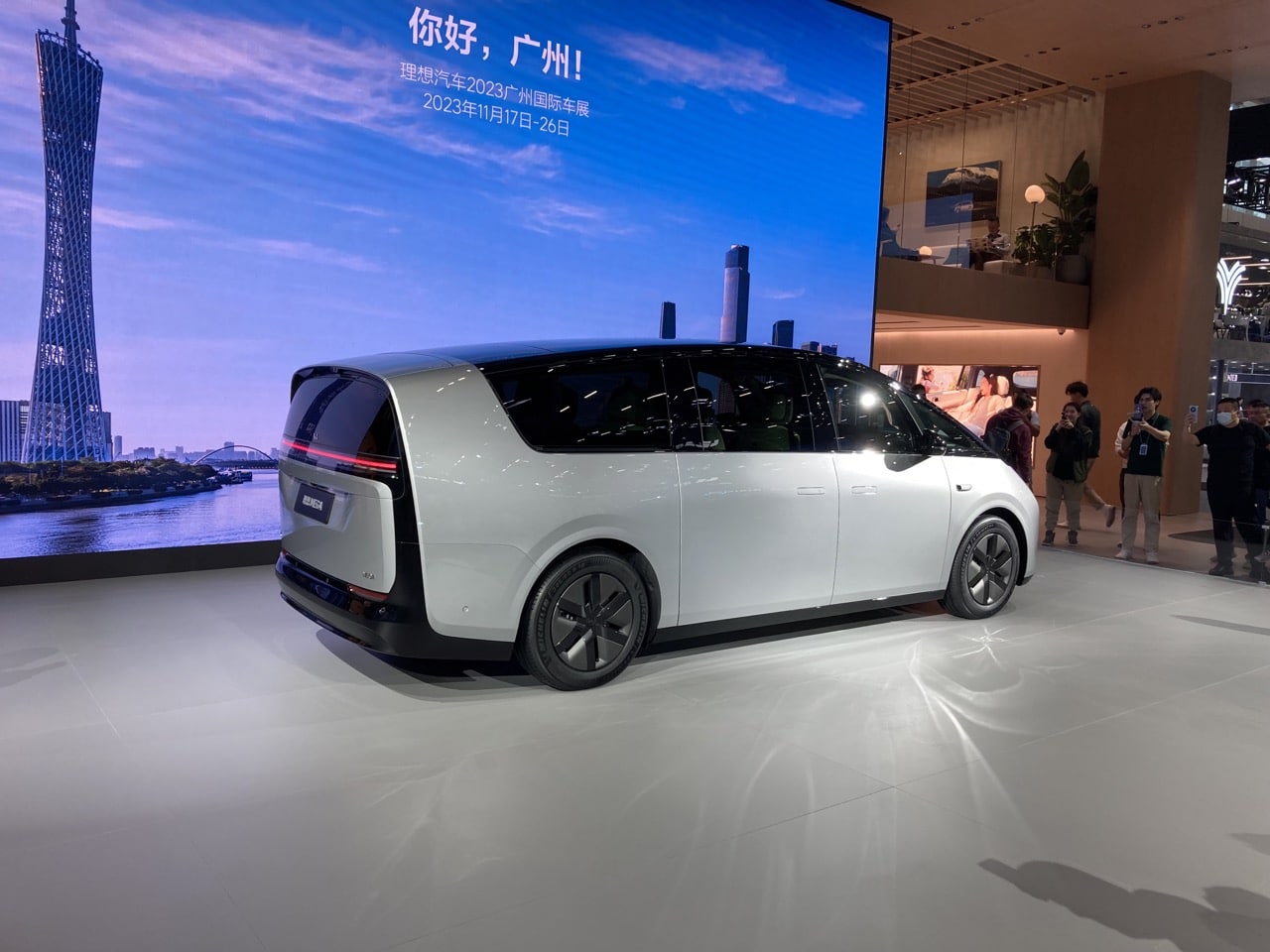 Ce modèle électrique chinois bat tous les records de vitesse de recharge