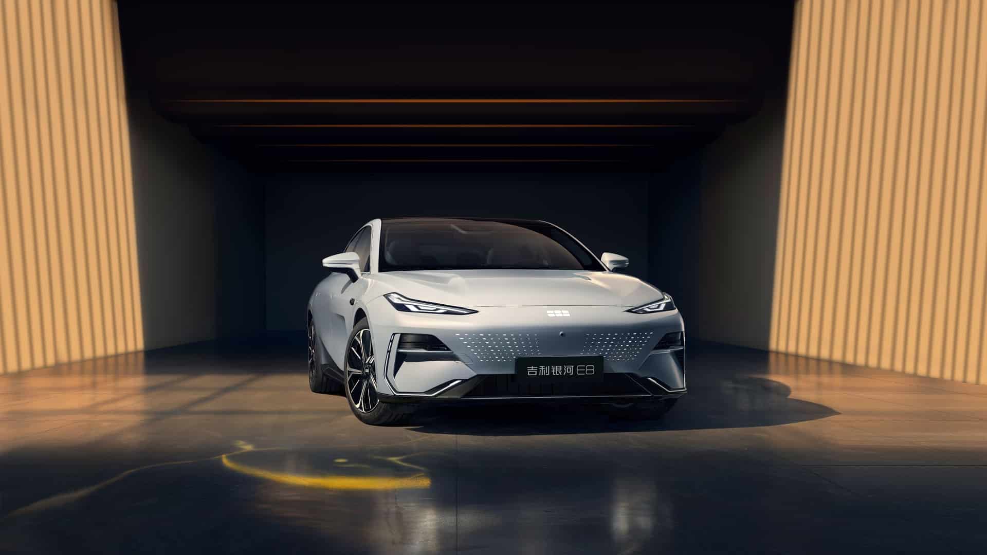 Geely lance la berline électrique Galaxy E8 à moins de 25 000