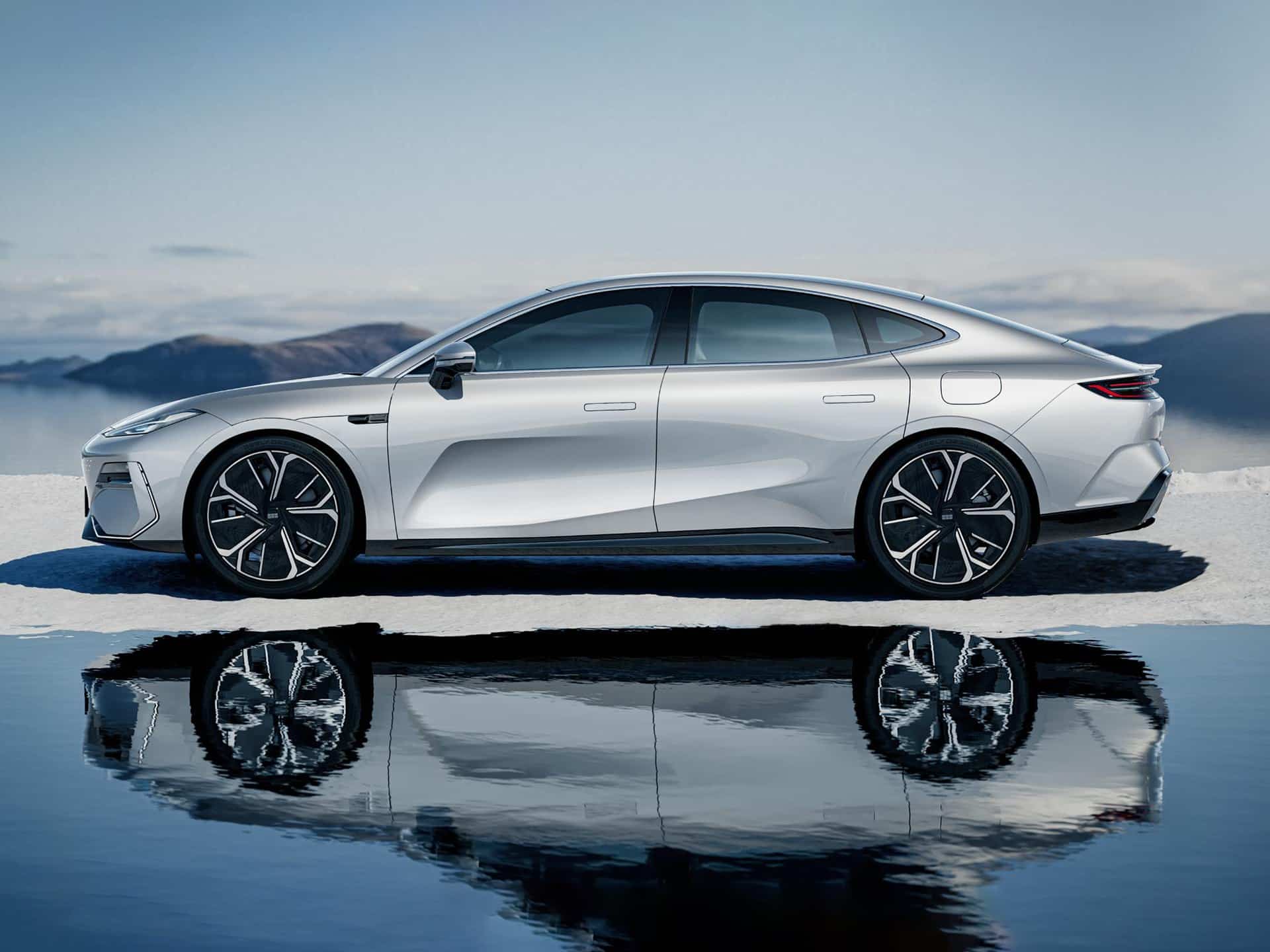 Geely lance la berline électrique Galaxy E8 à moins de 25 000