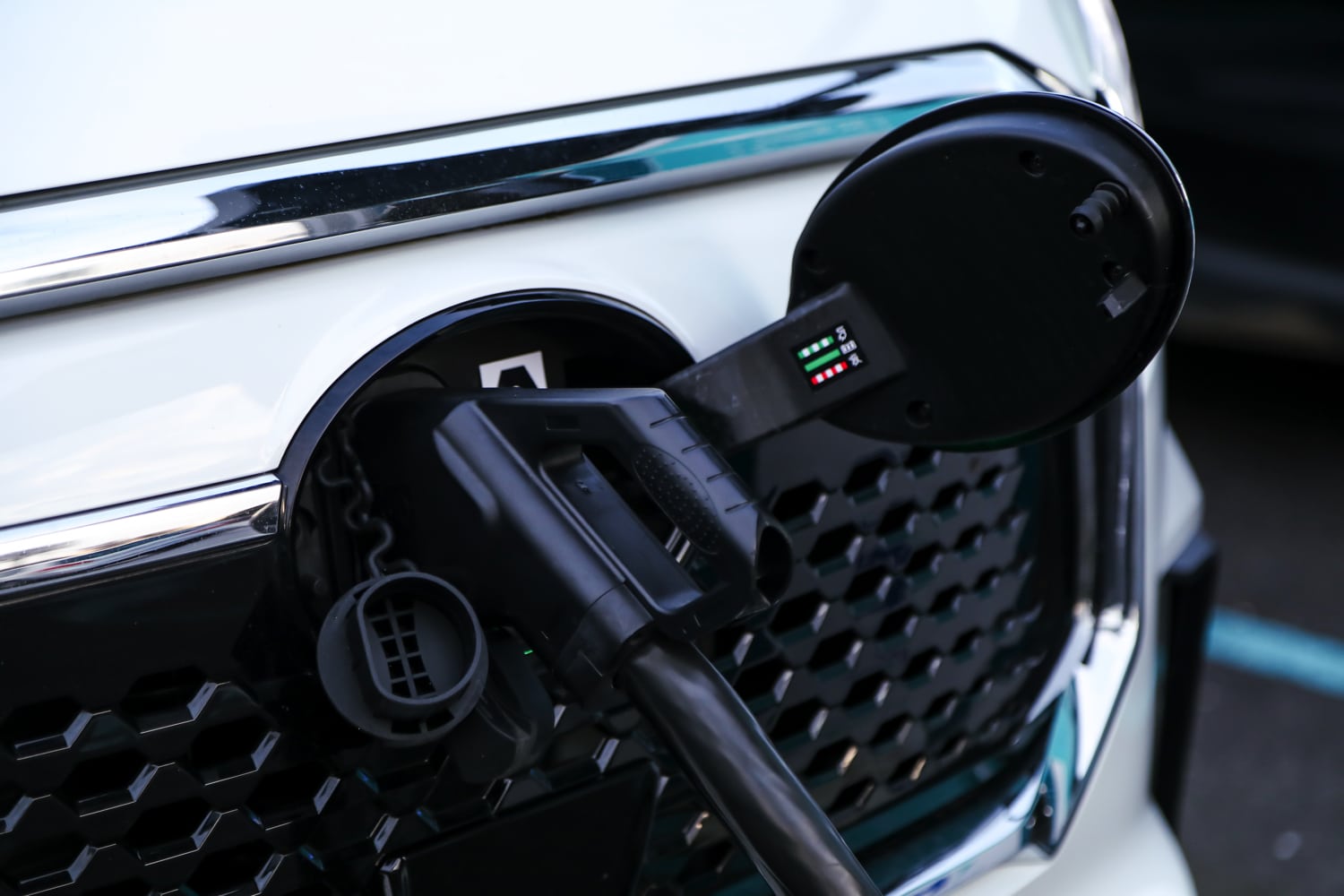 Maxus eDeliver9 : ESSAI complet de l'utilitaire électrique suréquipé