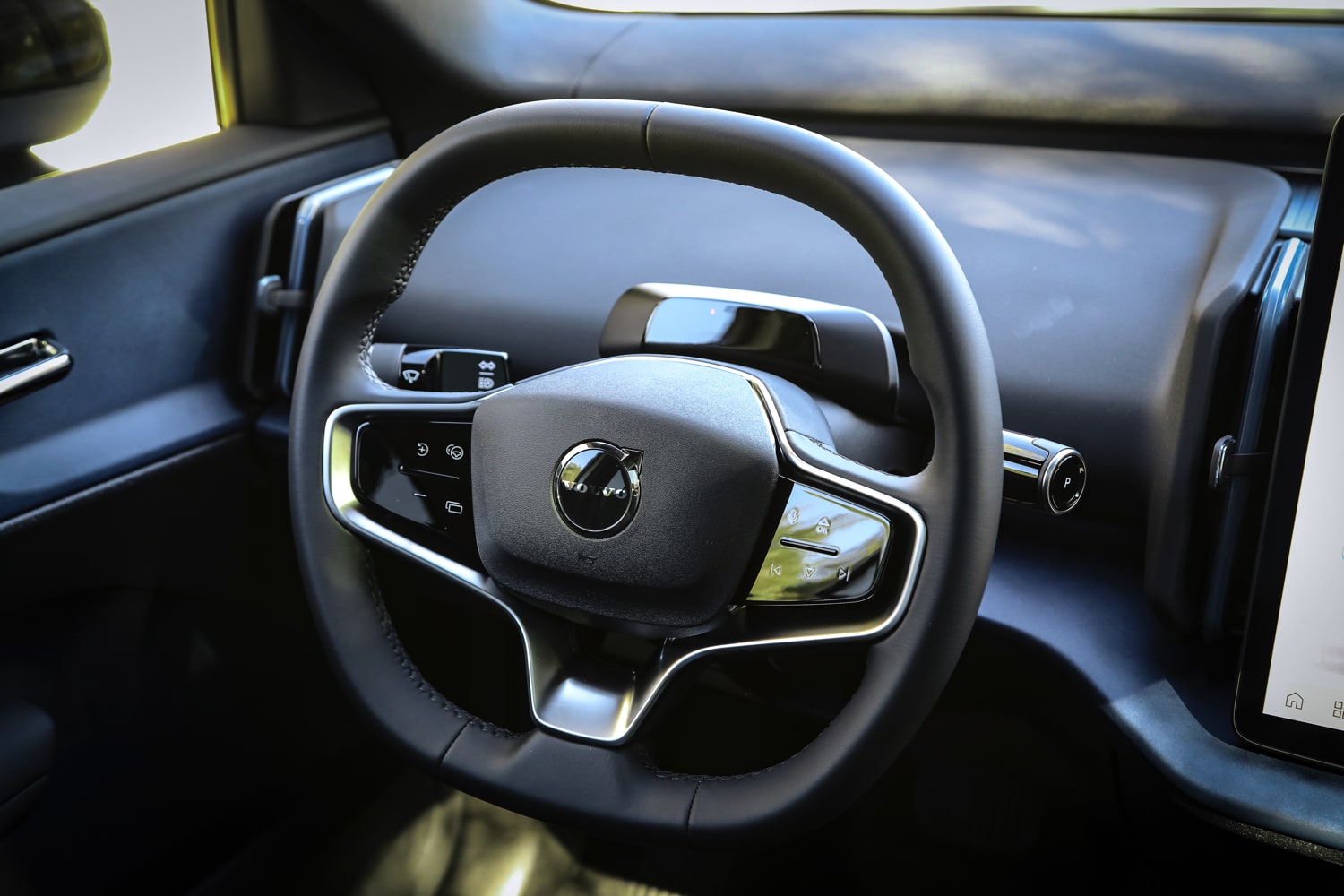 Volvo EX30 Twin Performance : ESSAI du plus petit SUV suédois