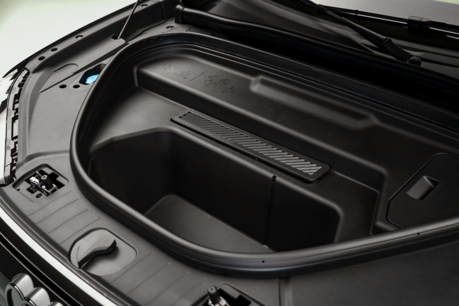 Audi Q6 e-tron : les nouveautés à bord du SUV premium en vidéo