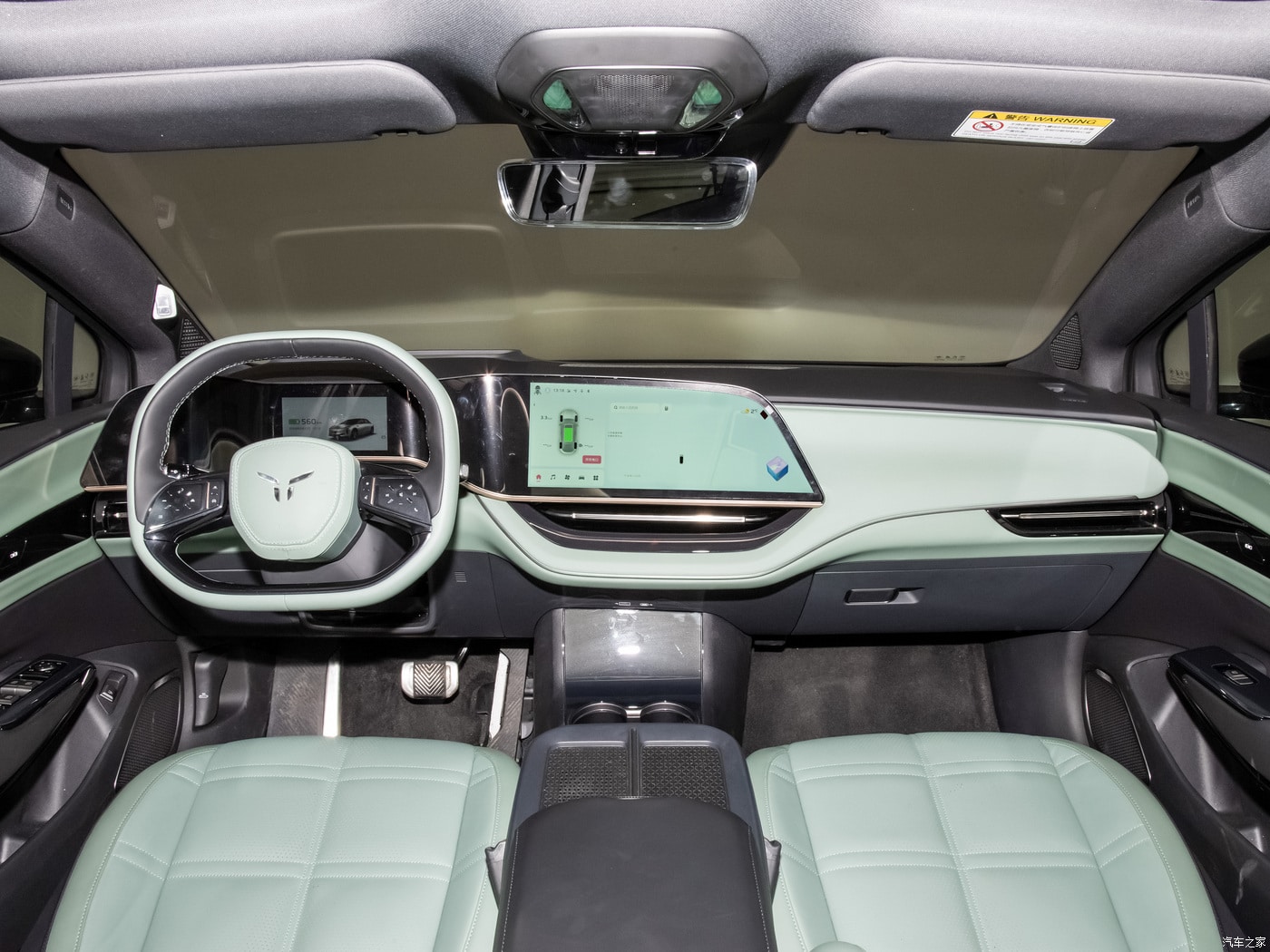 Avec la eH7, la marque de prestige chinoise Hongqi veut s'imposer dans ...