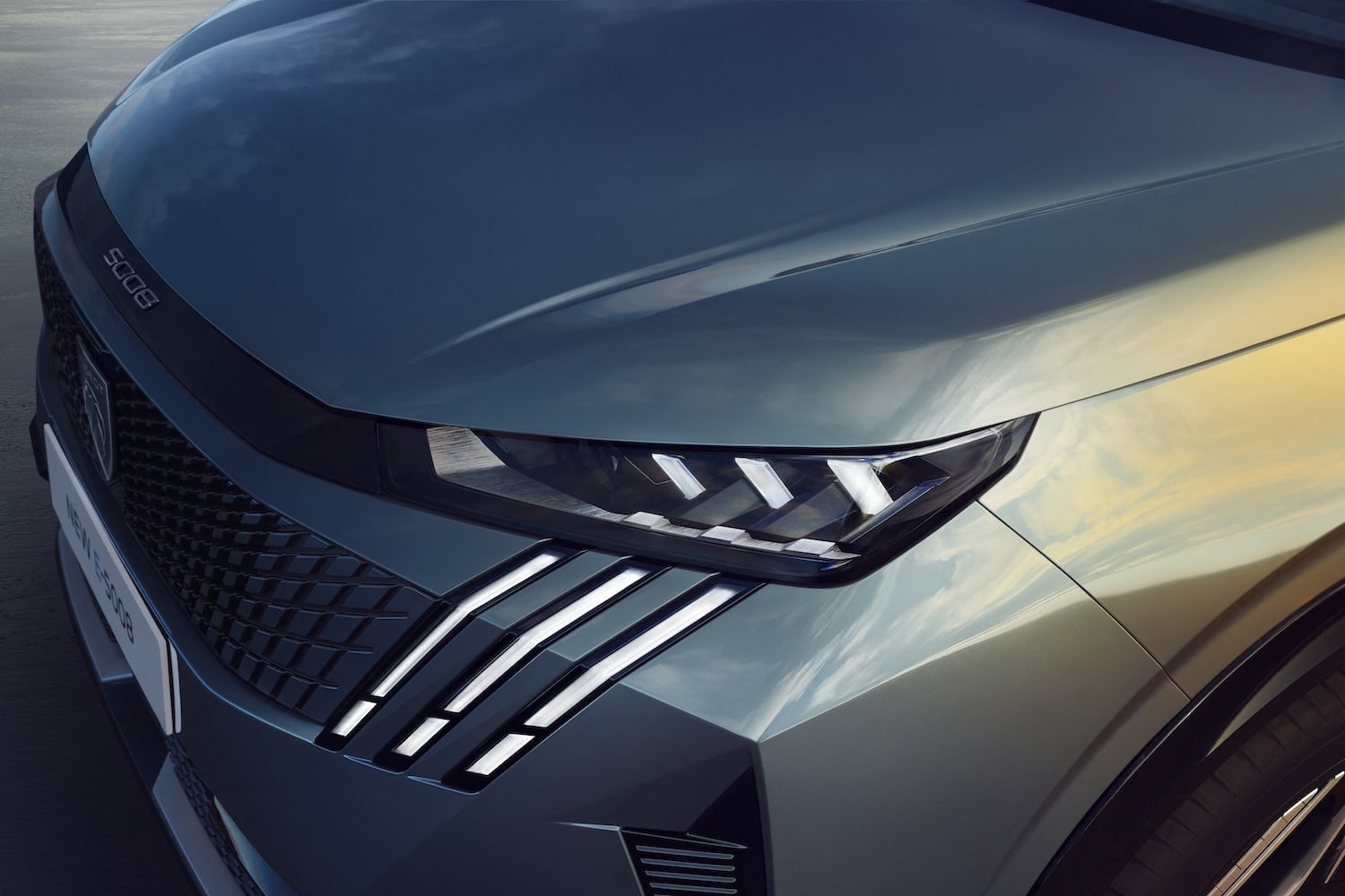 Peugeot e-5008 : voici le grand SUV électrique 7 places avec 660 km d ...
