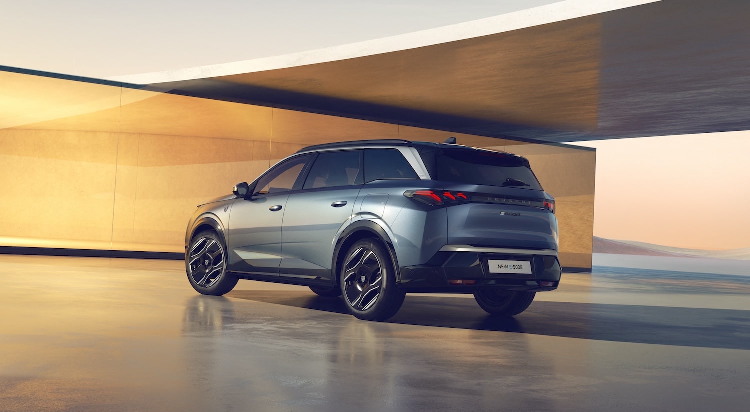 Peugeot e-5008 : voici le grand SUV électrique 7 places avec 660 km d ...