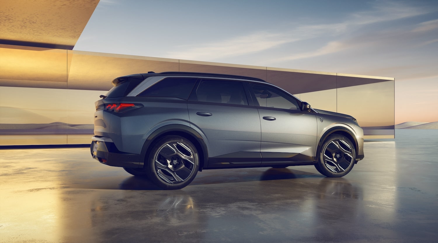 Nouveau Peugeot 5008 : voici les prix des versions électriques et ...