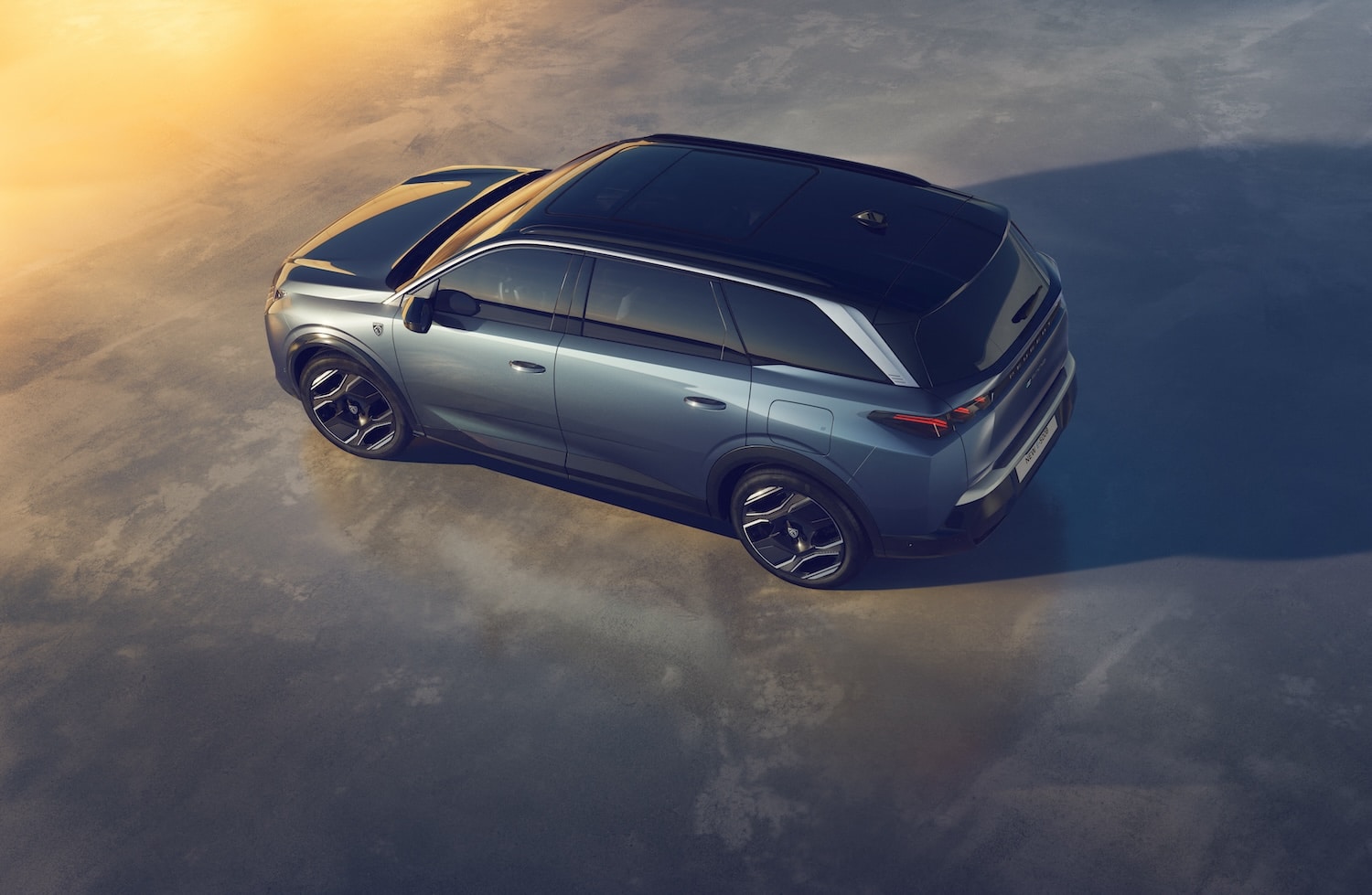 Peugeot e-5008 : voici le grand SUV électrique 7 places avec 660 km d ...