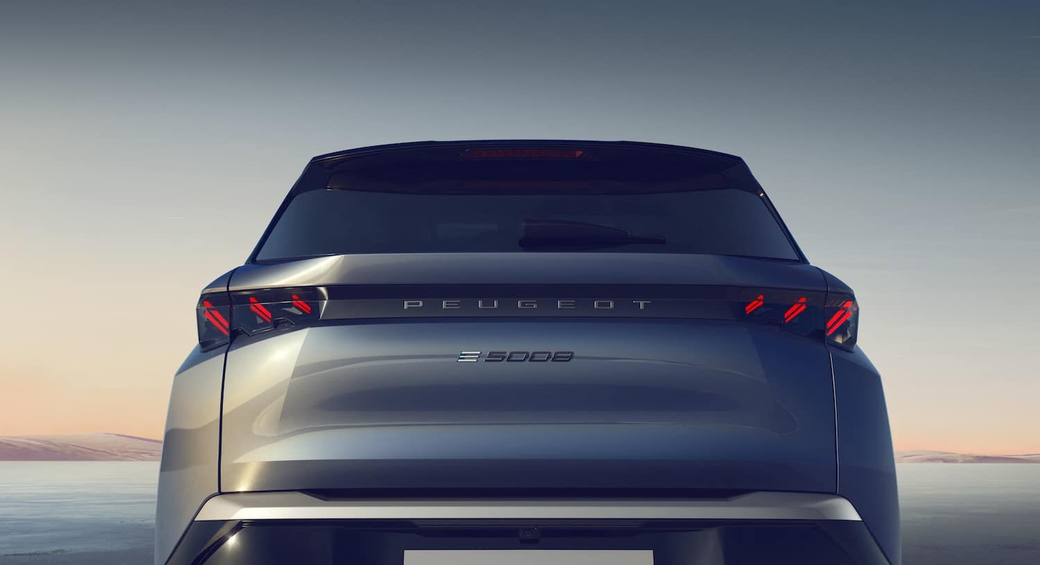 Peugeot e-5008 : voici le grand SUV électrique 7 places avec 660 km d ...