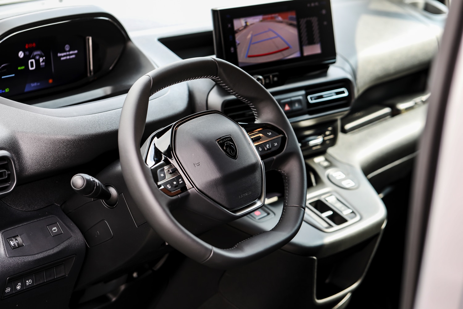 Peugeot e-Partner : ESSAI de l'utilitaire électrique urbain restylé